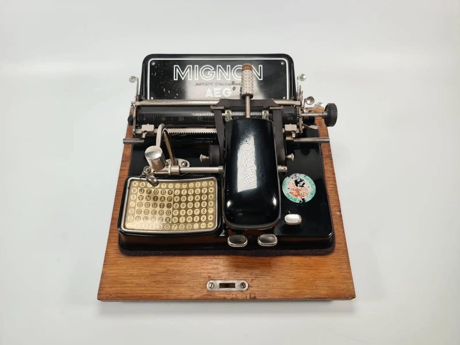SOLD! Mignon Typewriter Nº4 Index Antique, Refurbished, With Case ...